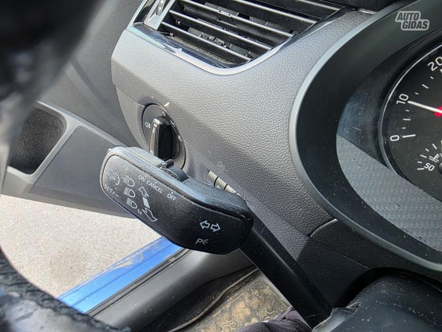 Blue Skoda Octavia 2015 in Kretinga, with an engine capacity of 1.20 L and mileage of 345 thousand km for 4500 €, photo 14 on AUTOMOTO.COM.LV