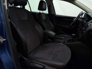 Zils Skoda Octavia 2015 Viļņa, ar dzinēja tilpumu 2.00 L un nobraukumu 211 tūkst. km par 9200 €, foto 15 vietnē AUTOMOTO.COM.LV