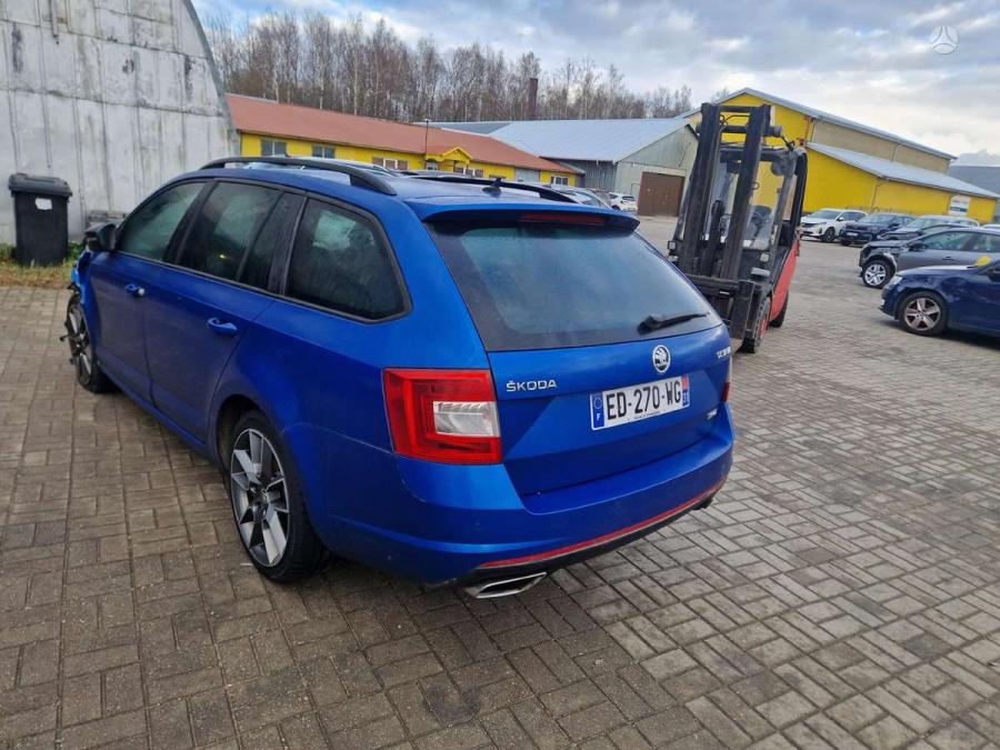 Blue Skoda Octavia 2016 in Kaunas, with an engine capacity of 1.97 L and mileage of 138 thousand km for 6500 €, photo 4 on AUTOMOTO.COM.LV