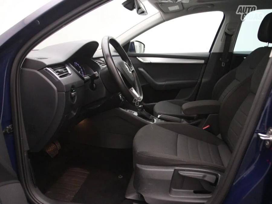 Blue Skoda Octavia 2016 in Vilnius, with an engine capacity of 1.40 L and mileage of 264 thousand km for 8399 €, photo 5 on AUTOMOTO.COM.LV
