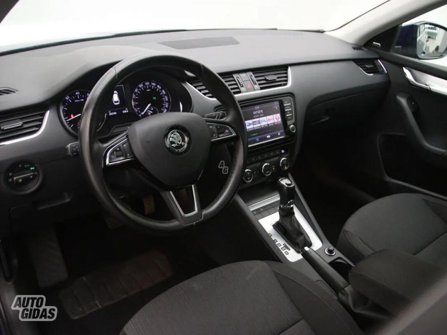 Blue Skoda Octavia 2016 in Vilnius, with an engine capacity of 1.40 L and mileage of 264 thousand km for 8399 €, photo 17 on AUTOMOTO.COM.LV