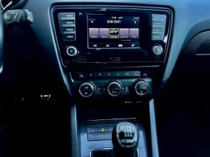 Zils Skoda Octavia 2016 Jelgava, ar dzinēja tilpumu 2.00 L un nobraukumu 147 tūkst. km par 10800 €, foto 12 vietnē AUTOMOTO.COM.LV