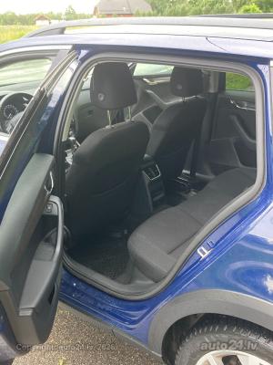 Zils Skoda Octavia 2016 Tallina, ar dzinēja tilpumu 1.80 L un nobraukumu 223 tūkst. km par 10900 €, foto 4 vietnē AUTOMOTO.COM.LV