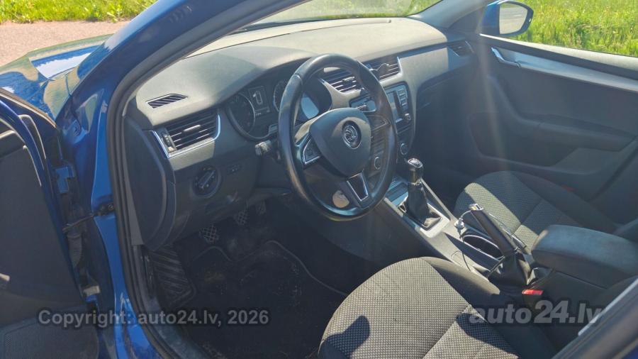 Zils Skoda Octavia 2016 Tartu, ar dzinēja tilpumu 1.40 L un nobraukumu 214 tūkst. km par 6700 €, foto 8 vietnē AUTOMOTO.COM.LV