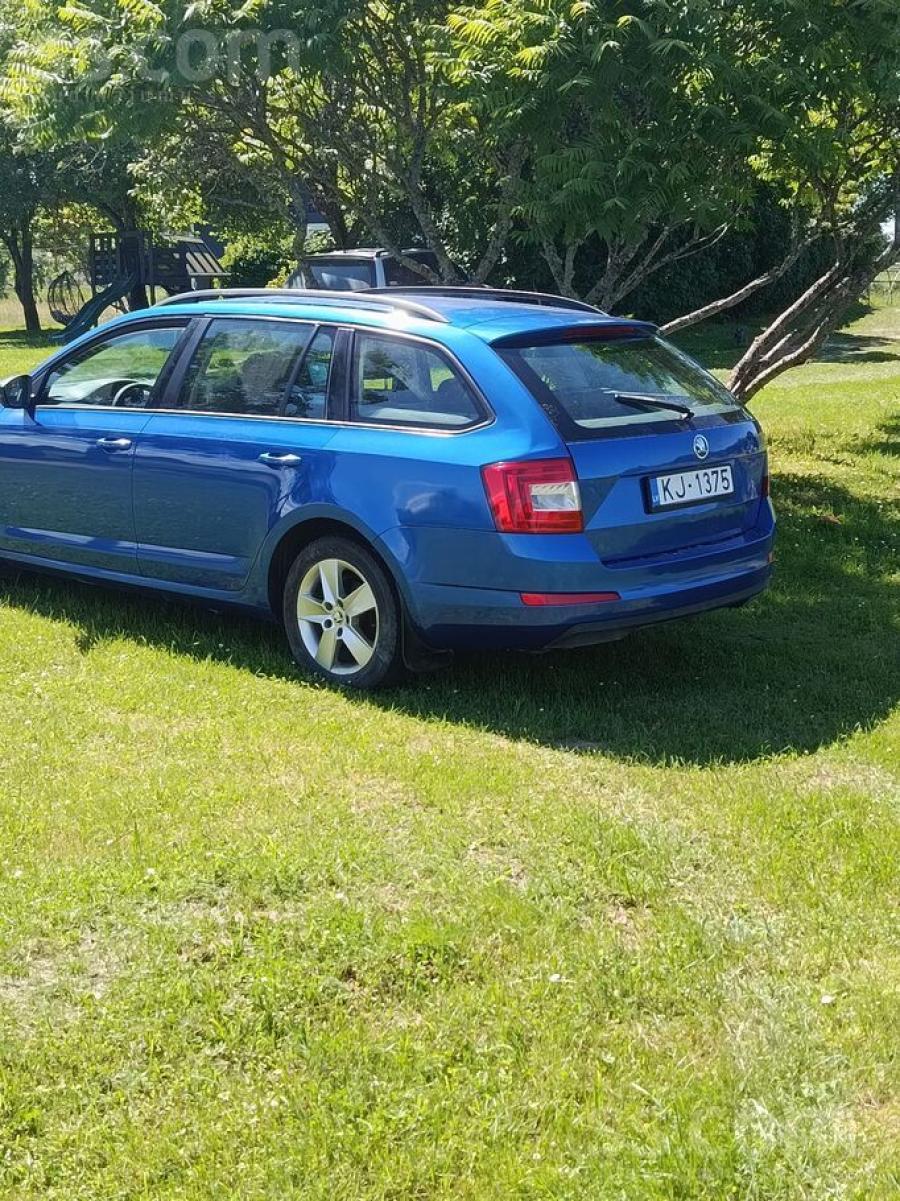 Blue Skoda Octavia 2016 in Aluksne, with an engine capacity of 2.00 L and mileage of 407 thousand km for 3500 €, photo 4 on AUTOMOTO.COM.LV