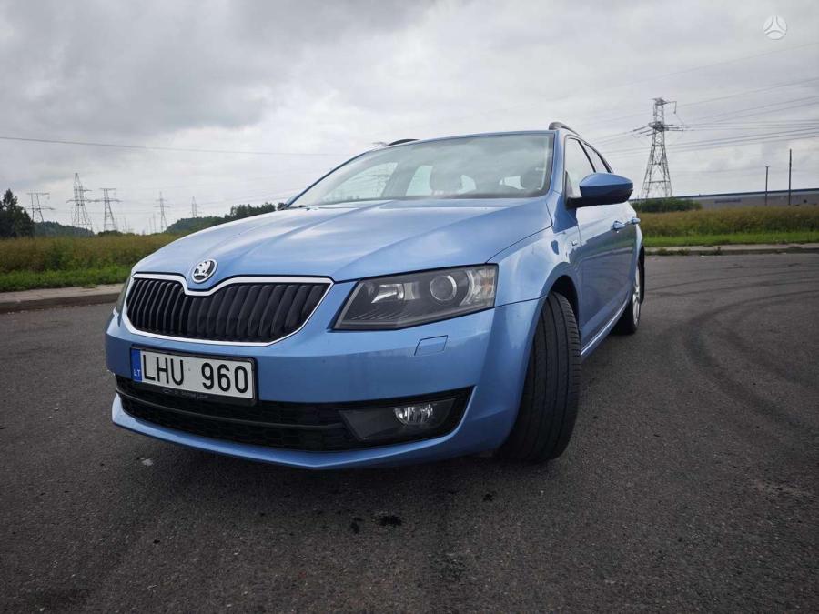 Blue Skoda Octavia 2016 in Panevezys, with an engine capacity of 1.60 L and mileage of 200 thousand km for 7700 €, photo 1 on AUTOMOTO.COM.LV
