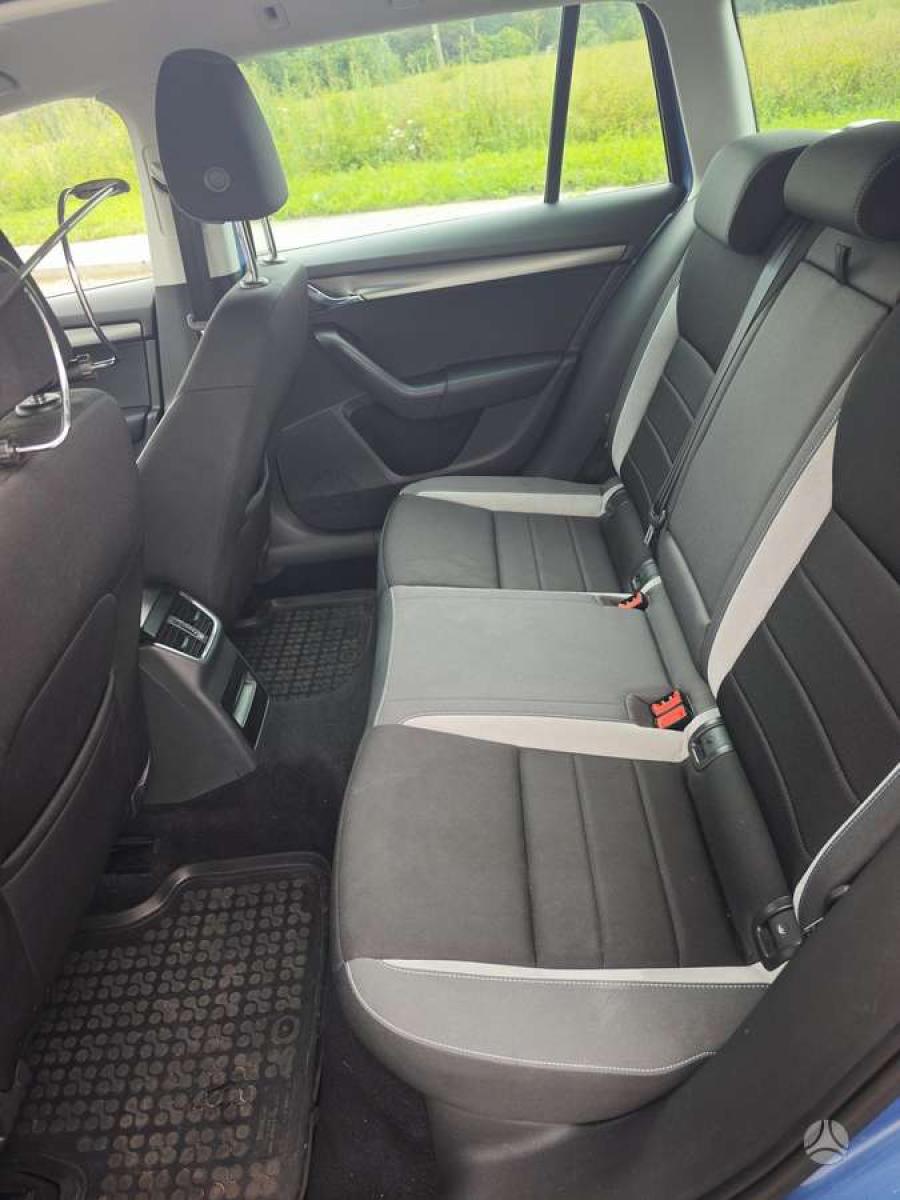 Blue Skoda Octavia 2016 in Panevezys, with an engine capacity of 1.60 L and mileage of 200 thousand km for 7700 €, photo 8 on AUTOMOTO.COM.LV