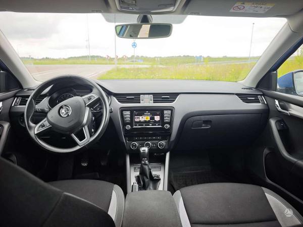 Zils Skoda Octavia 2016 Panevēža, ar dzinēja tilpumu 1.60 L un nobraukumu 200 tūkst. km par 7700 €, foto 9 vietnē AUTOMOTO.COM.LV