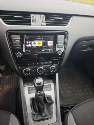Blue Skoda Octavia 2016 in Panevezys, with an engine capacity of 1.60 L and mileage of 200 thousand km for 7700 €, photo 14 on AUTOMOTO.COM.LV