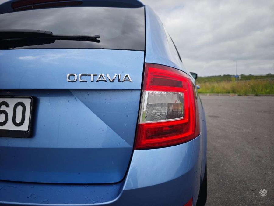 Blue Skoda Octavia 2016 in Panevezys, with an engine capacity of 1.60 L and mileage of 200 thousand km for 7700 €, photo 17 on AUTOMOTO.COM.LV