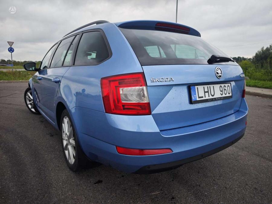 Blue Skoda Octavia 2016 in Panevezys, with an engine capacity of 1.60 L and mileage of 200 thousand km for 7700 €, photo 21 on AUTOMOTO.COM.LV