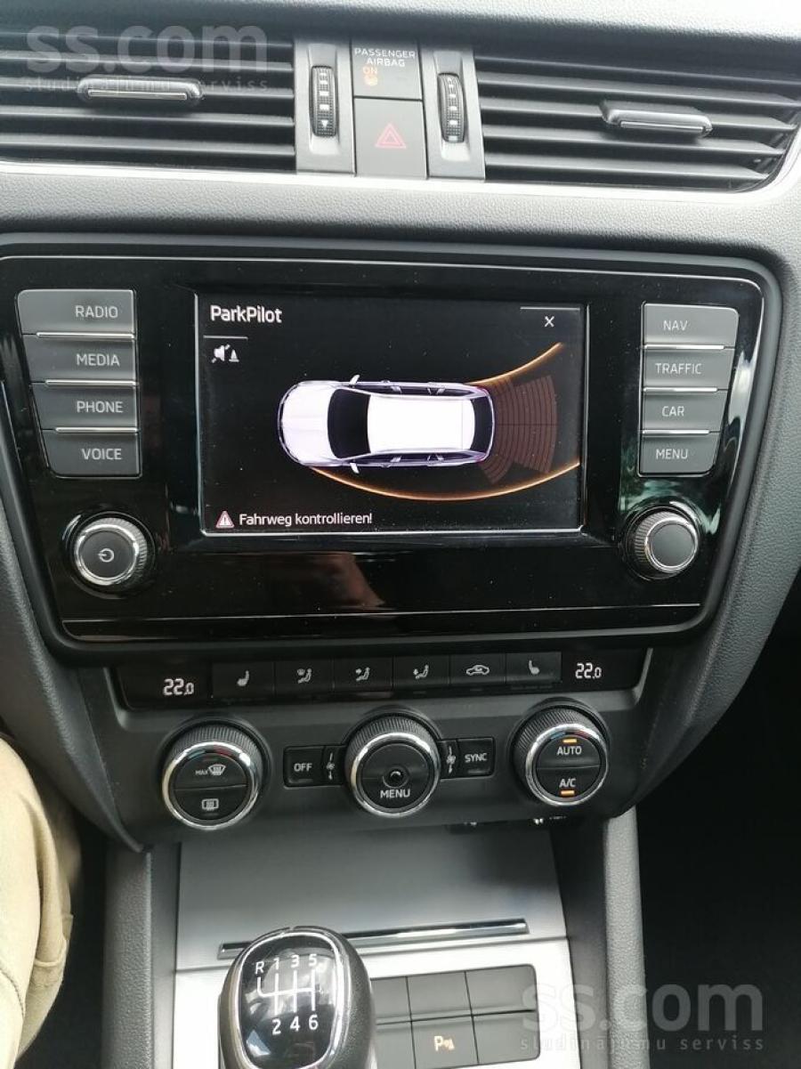 Zils Skoda Octavia 2016 Valmiera, ar dzinēja tilpumu 2.00 L un nobraukumu 90 tūkst. km par 11200 €, foto 8 vietnē AUTOMOTO.COM.LV
