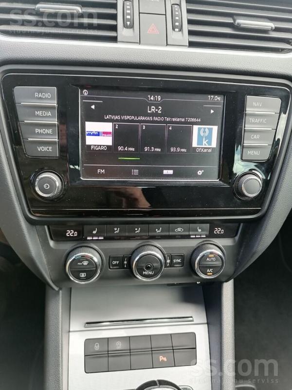 Blue Skoda Octavia 2016 in Valmiera, with an engine capacity of 2.00 L and mileage of 90 thousand km for 11200 €, photo 9 on AUTOMOTO.COM.LV