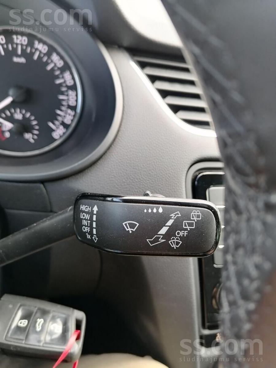 Zils Skoda Octavia 2016 Valmiera, ar dzinēja tilpumu 2.00 L un nobraukumu 90 tūkst. km par 11200 €, foto 12 vietnē AUTOMOTO.COM.LV
