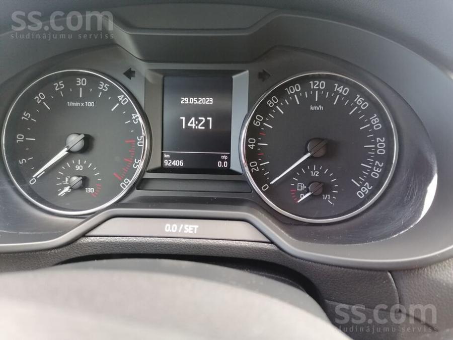 Zils Skoda Octavia 2016 Valmiera, ar dzinēja tilpumu 2.00 L un nobraukumu 90 tūkst. km par 11200 €, foto 13 vietnē AUTOMOTO.COM.LV