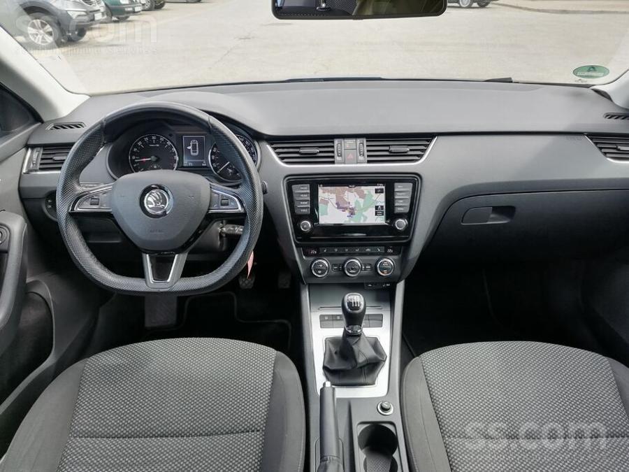 Zils Skoda Octavia 2016 Valmiera, ar dzinēja tilpumu 2.00 L un nobraukumu 90 tūkst. km par 11200 €, foto 18 vietnē AUTOMOTO.COM.LV