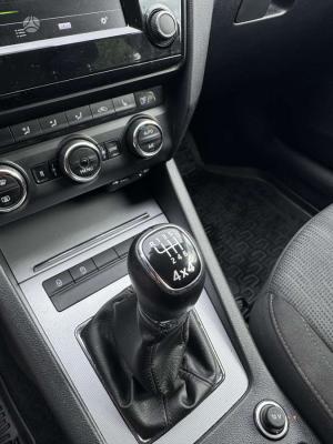 Синий Шкода Октавия 2016 в Каунас, объемом двигателя 1.97 л и пробегом 256 тыс. км за 5550 €, фото 17 на AUTOMOTO.COM.LV