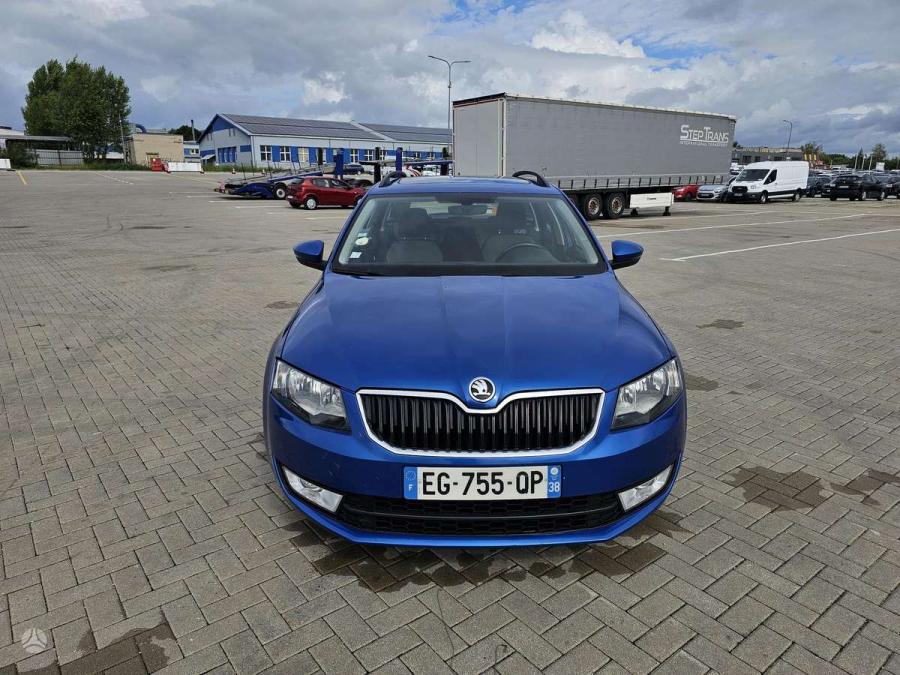 Zils Skoda Octavia 2016 Tauragė, ar dzinēja tilpumu 1.60 L un nobraukumu 300 tūkst. km par 6100 €, foto 3 vietnē AUTOMOTO.COM.LV