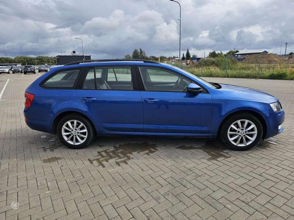 Blue Skoda Octavia 2016 in Taurage, with an engine capacity of 1.60 L and mileage of 300 thousand km for 6100 €, photo 8 on AUTOMOTO.COM.LV