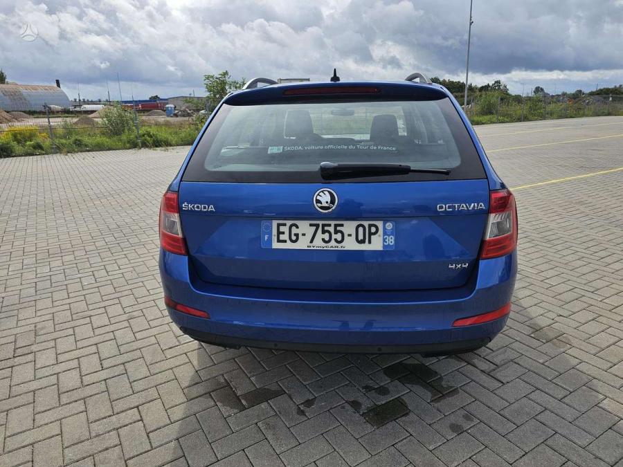 Zils Skoda Octavia 2016 Tauragė, ar dzinēja tilpumu 1.60 L un nobraukumu 300 tūkst. km par 6100 €, foto 9 vietnē AUTOMOTO.COM.LV