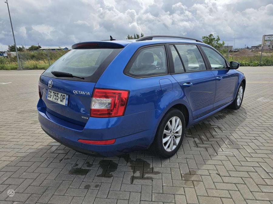 Zils Skoda Octavia 2016 Tauragė, ar dzinēja tilpumu 1.60 L un nobraukumu 300 tūkst. km par 6100 €, foto 10 vietnē AUTOMOTO.COM.LV