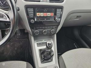 Zils Skoda Octavia 2016 Tauragė, ar dzinēja tilpumu 1.60 L un nobraukumu 300 tūkst. km par 6100 €, foto 22 vietnē AUTOMOTO.COM.LV