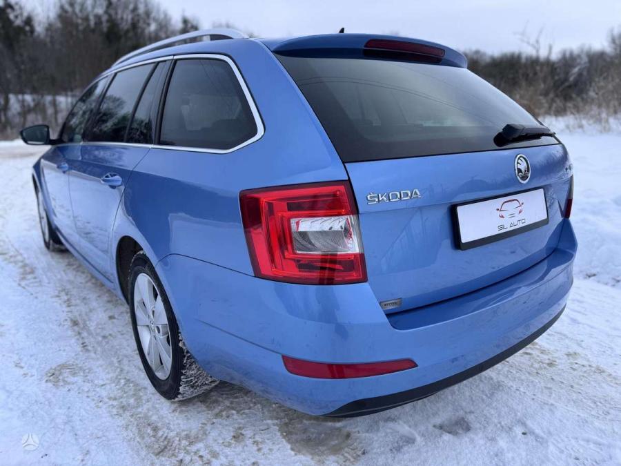 Blue Skoda Octavia 2017 in Kaunas, with an engine capacity of 1.00 L and mileage of 232 thousand km for 6950 €, photo 7 on AUTOMOTO.COM.LV
