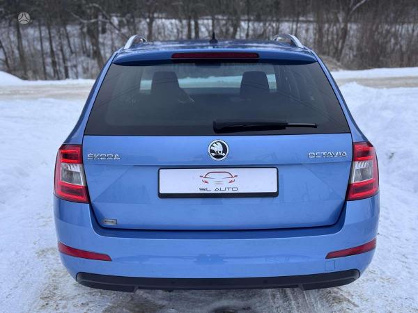 Blue Skoda Octavia 2017 in Kaunas, with an engine capacity of 1.00 L and mileage of 232 thousand km for 6950 €, photo 8 on AUTOMOTO.COM.LV