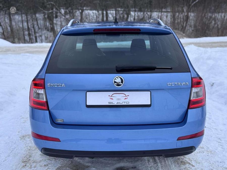 Blue Skoda Octavia 2017 in Kaunas, with an engine capacity of 1.00 L and mileage of 232 thousand km for 6950 €, photo 8 on AUTOMOTO.COM.LV