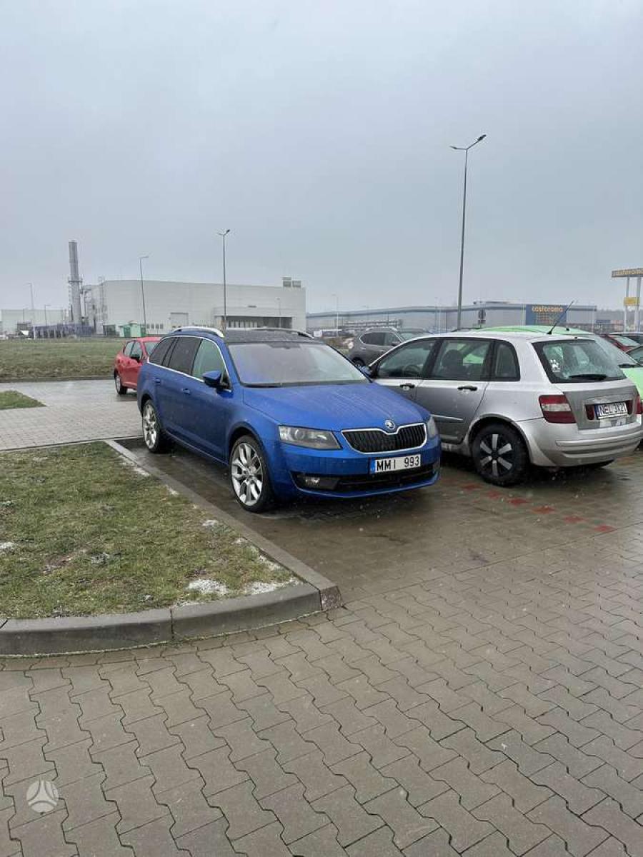 Blue Skoda Octavia 2017 in Vilnius, with an engine capacity of 1.97 L and mileage of 280 thousand km for 8700 €, photo 15 on AUTOMOTO.COM.LV