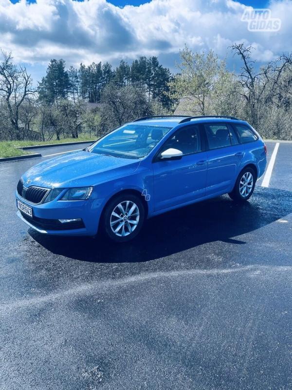 Blue Skoda Octavia 2017 in Vilnius, with an engine capacity of 2.00 L and mileage of 463 thousand km for 6500 €, photo 2 on AUTOMOTO.COM.LV