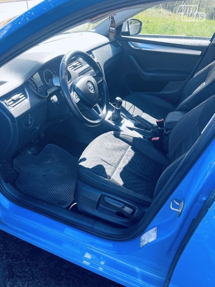 Zils Skoda Octavia 2017 Viļņa, ar dzinēja tilpumu 2.00 L un nobraukumu 463 tūkst. km par 5850 €, foto 6 vietnē AUTOMOTO.COM.LV
