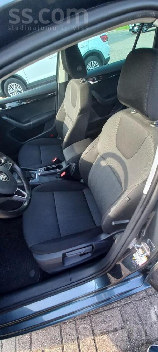 Blue Skoda Octavia 2017 in Riga, with an engine capacity of 1.60 L and mileage of 177 thousand km for 9500 €, photo 5 on AUTOMOTO.COM.LV