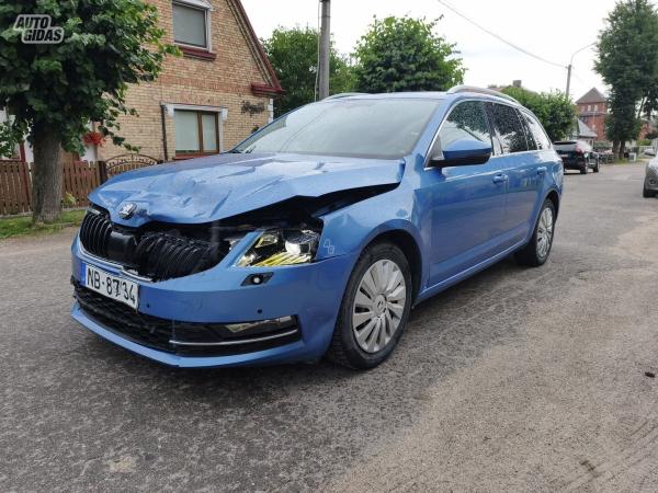 Zils Skoda Octavia 2017 Šauļi, ar dzinēja tilpumu 1.60 L un nobraukumu 269 tūkst. km par 3700 €, foto 3 vietnē AUTOMOTO.COM.LV
