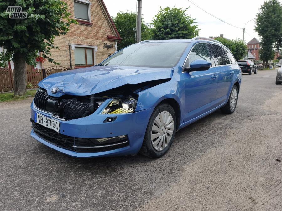 Zils Skoda Octavia 2017 Šauļi, ar dzinēja tilpumu 1.60 L un nobraukumu 269 tūkst. km par 3400 €, foto 4 vietnē AUTOMOTO.COM.LV