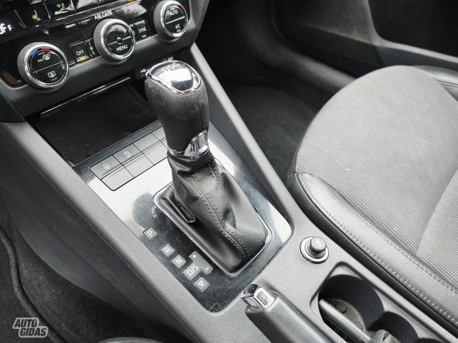 Zils Skoda Octavia 2017 Šauļi, ar dzinēja tilpumu 1.60 L un nobraukumu 269 tūkst. km par 3400 €, foto 18 vietnē AUTOMOTO.COM.LV