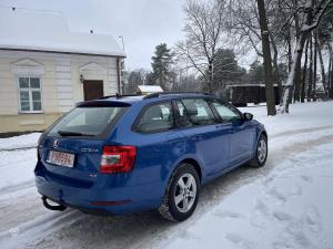 Blue Skoda Octavia 2018 in Utena, with an engine capacity of 1.97 L and mileage of 313 thousand km for 8350 €, photo 5 on AUTOMOTO.COM.LV