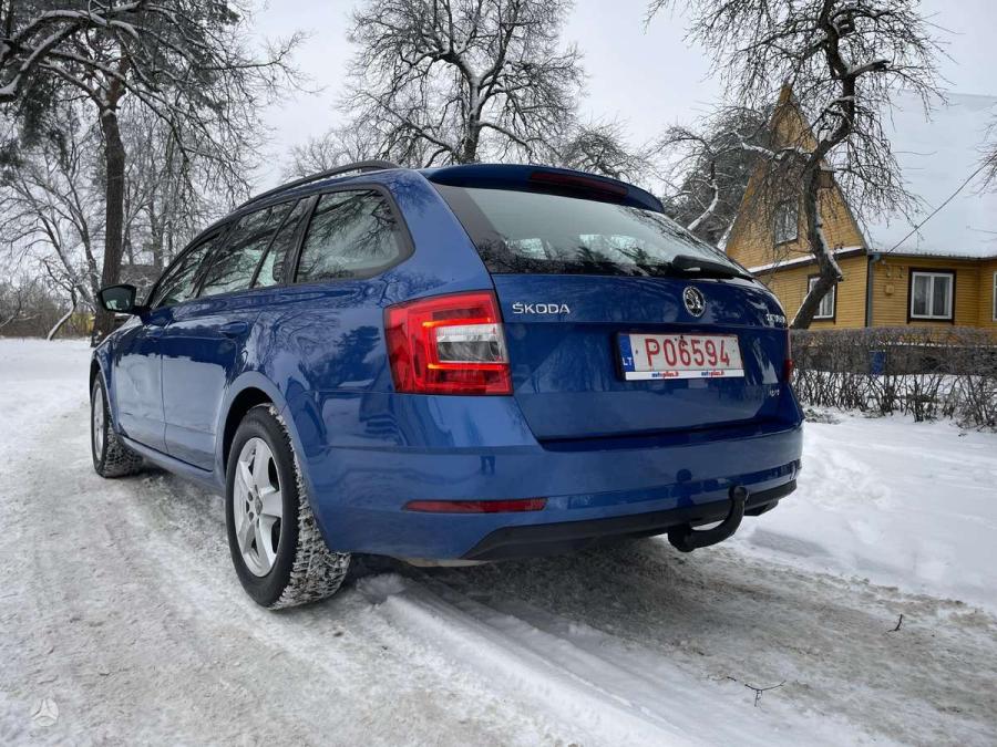 Blue Skoda Octavia 2018 in Utena, with an engine capacity of 1.97 L and mileage of 313 thousand km for 8350 €, photo 10 on AUTOMOTO.COM.LV
