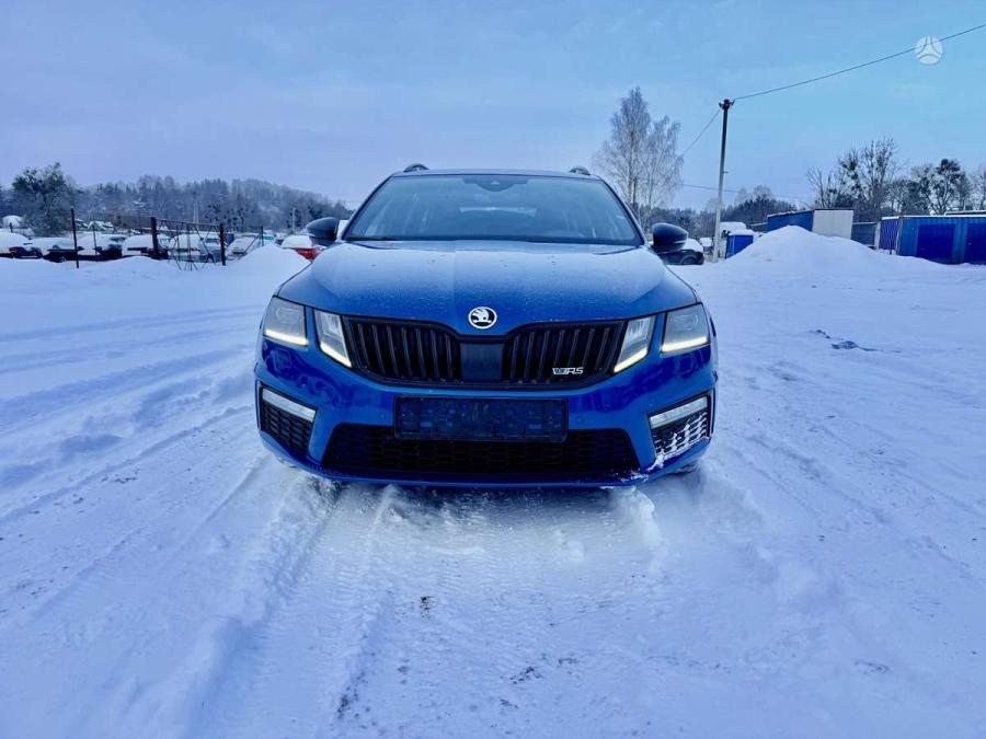 Blue Skoda Octavia 2018 in Birstonas, with an engine capacity of 1.97 L and mileage of 305 thousand km for 13900 €, photo 2 on AUTOMOTO.COM.LV