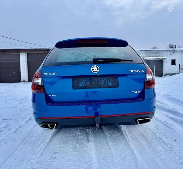 Blue Skoda Octavia 2018 in Birstonas, with an engine capacity of 1.97 L and mileage of 305 thousand km for 13900 €, photo 7 on AUTOMOTO.COM.LV
