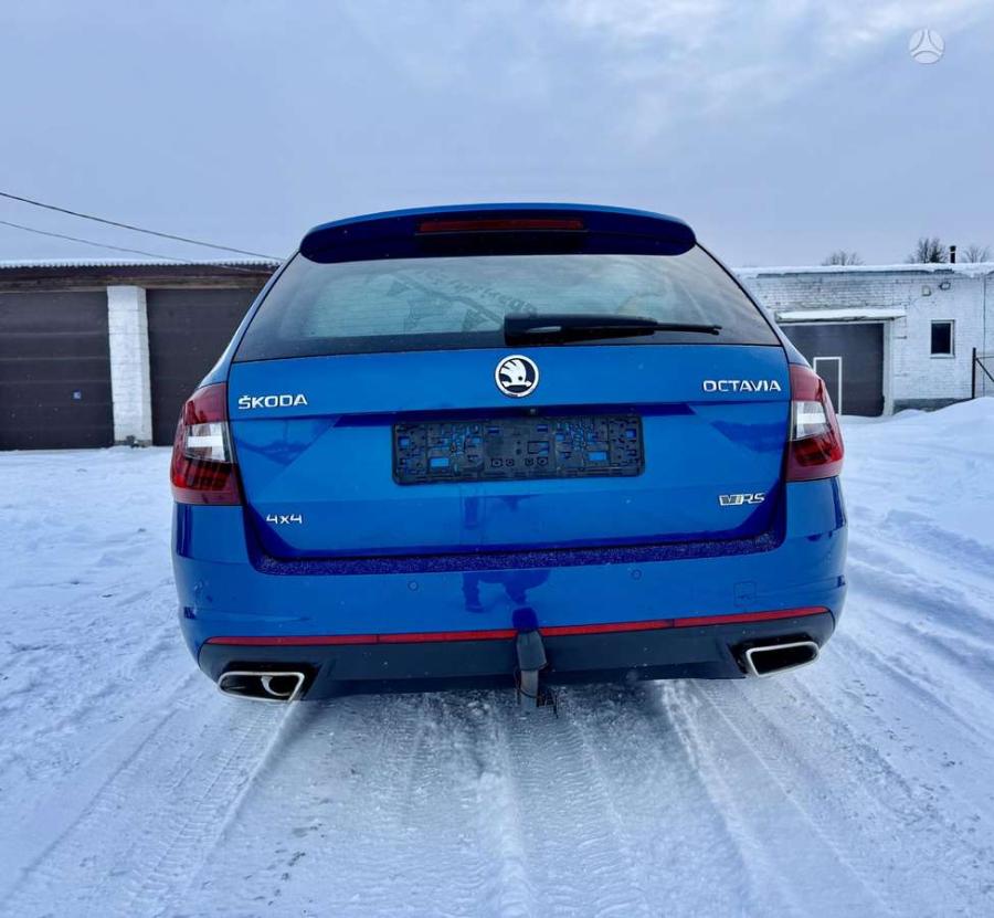 Blue Skoda Octavia 2018 in Birstonas, with an engine capacity of 1.97 L and mileage of 305 thousand km for 13900 €, photo 7 on AUTOMOTO.COM.LV