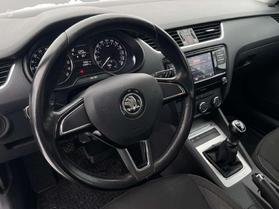 Zils Skoda Octavia 2018 Viļņa, ar dzinēja tilpumu 1.60 L un nobraukumu 134 tūkst. km par 12499 €, foto 13 vietnē AUTOMOTO.COM.LV