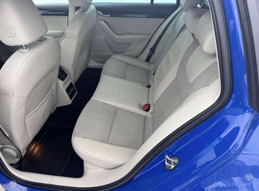 Blue Skoda Octavia 2018 in Marijampole, with an engine capacity of 1.60 L and mileage of 302 thousand km for 6700 €, photo 12 on AUTOMOTO.COM.LV