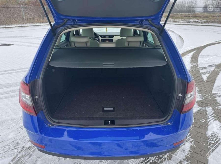 Blue Skoda Octavia 2018 in Marijampole, with an engine capacity of 1.60 L and mileage of 302 thousand km for 6600 €, photo 16 on AUTOMOTO.COM.LV