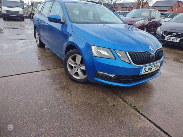 Blue Skoda Octavia 2018 in Siauliai, with an engine capacity of 1.60 L and mileage of 200 thousand km for 3199 €, photo 3 on AUTOMOTO.COM.LV