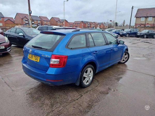 Blue Skoda Octavia 2018 in Siauliai, with an engine capacity of 1.60 L and mileage of 200 thousand km for 3199 €, photo 4 on AUTOMOTO.COM.LV