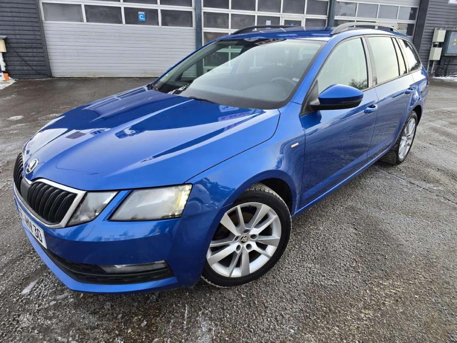 Blue Skoda Octavia 2018 in Utena, with an engine capacity of 1.60 L and mileage of 224 thousand km for 7600 €, photo 1 on AUTOMOTO.COM.LV