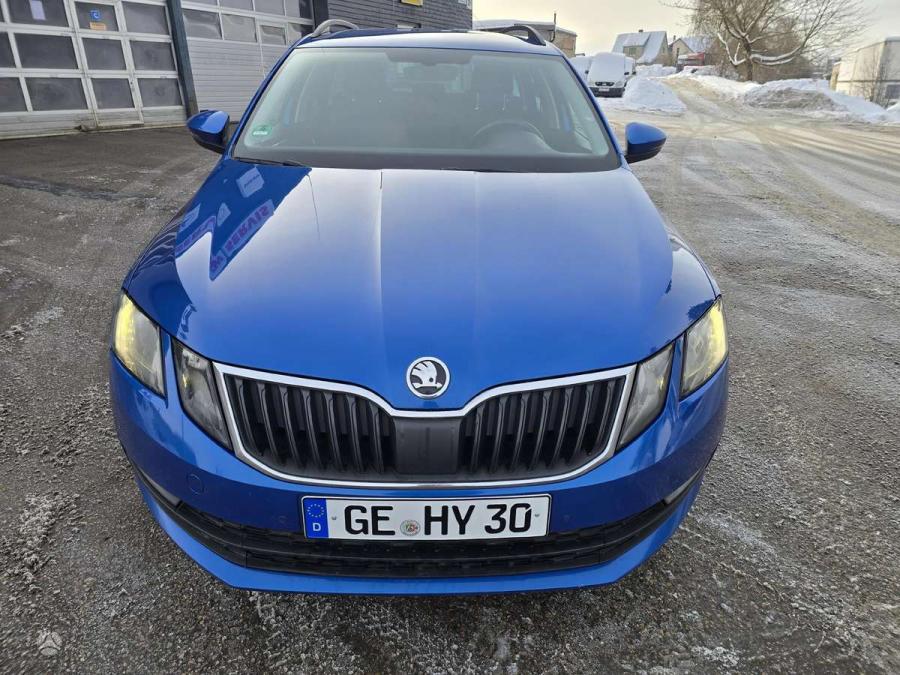 Blue Skoda Octavia 2018 in Utena, with an engine capacity of 1.60 L and mileage of 224 thousand km for 7600 €, photo 3 on AUTOMOTO.COM.LV
