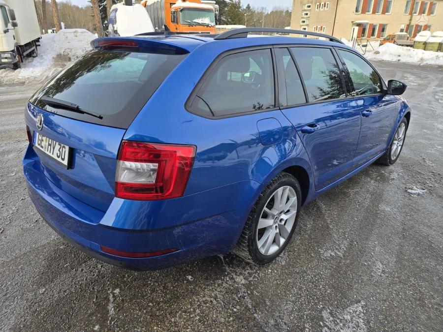 Blue Skoda Octavia 2018 in Utena, with an engine capacity of 1.60 L and mileage of 224 thousand km for 7600 €, photo 4 on AUTOMOTO.COM.LV