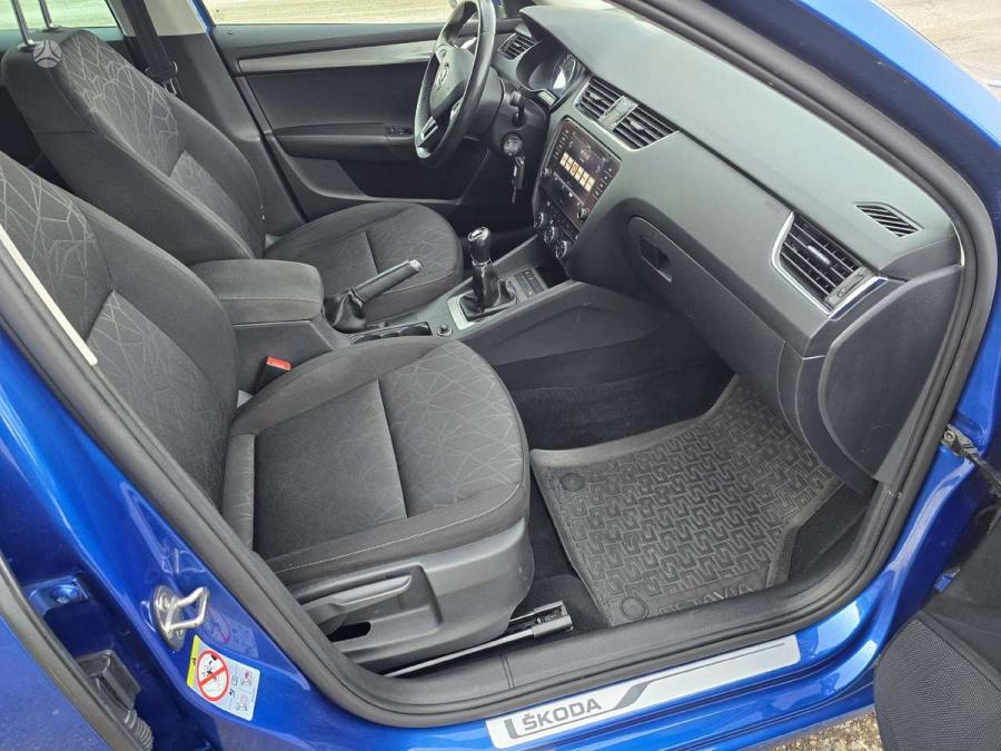 Blue Skoda Octavia 2018 in Utena, with an engine capacity of 1.60 L and mileage of 224 thousand km for 7600 €, photo 16 on AUTOMOTO.COM.LV